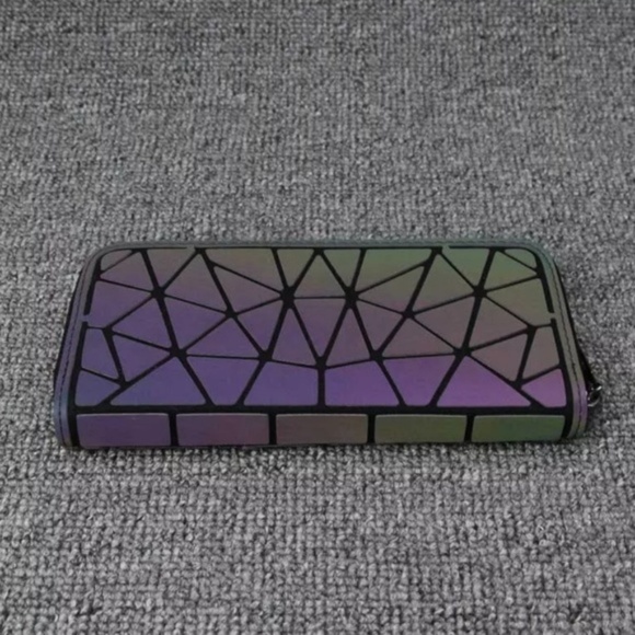Ankarasbest | Bags | Brand New Luminous Wallet Hologram Geometric Purse ...